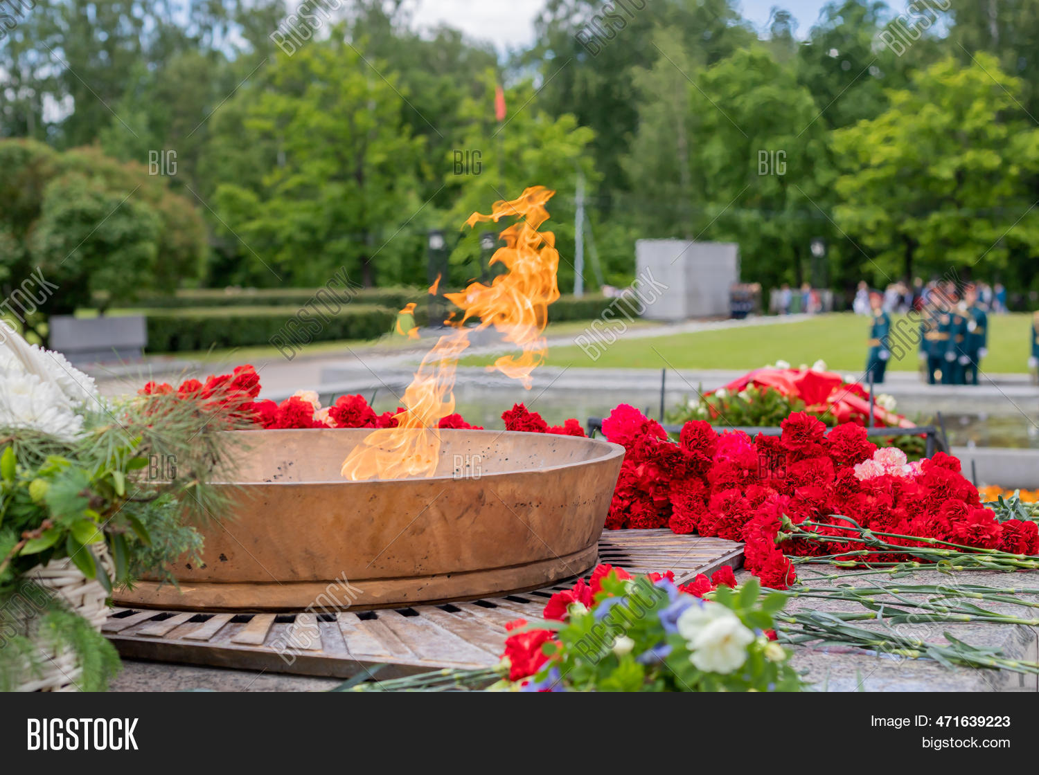 Eternal Flame Monument Image & Photo (Free Trial) | Bigstock