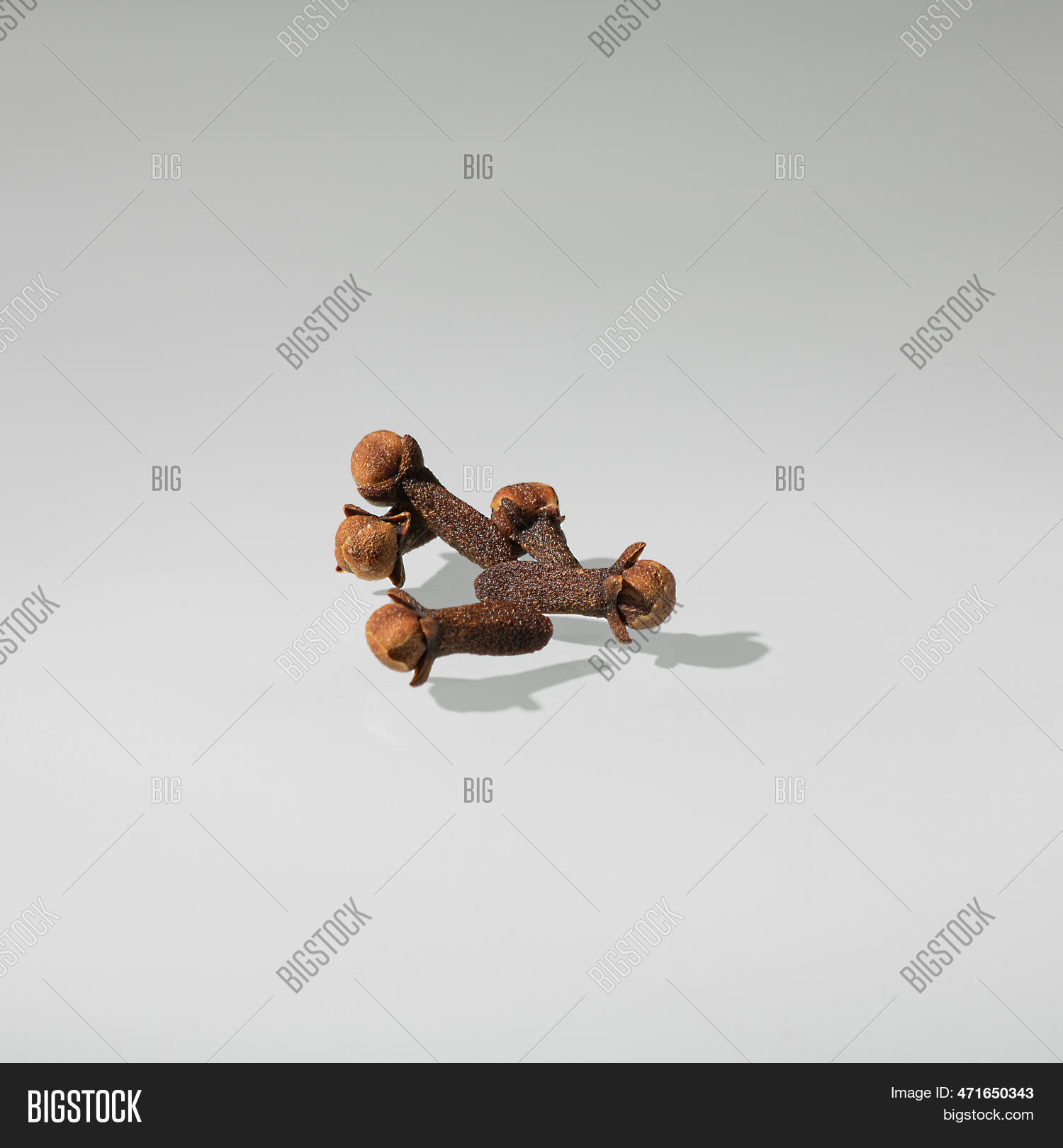 Small Bunch Cloves Image & Photo (Free Trial) | Bigstock