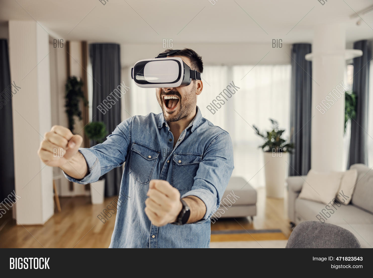 Modern Man Playing Vr Image & Photo (Free Trial) | Bigstock