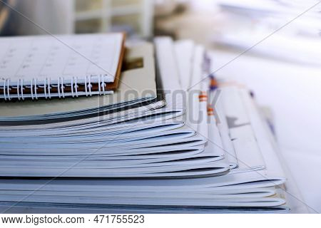 Messy Desk Images, Illustrations & Vectors (Free) - Bigstock