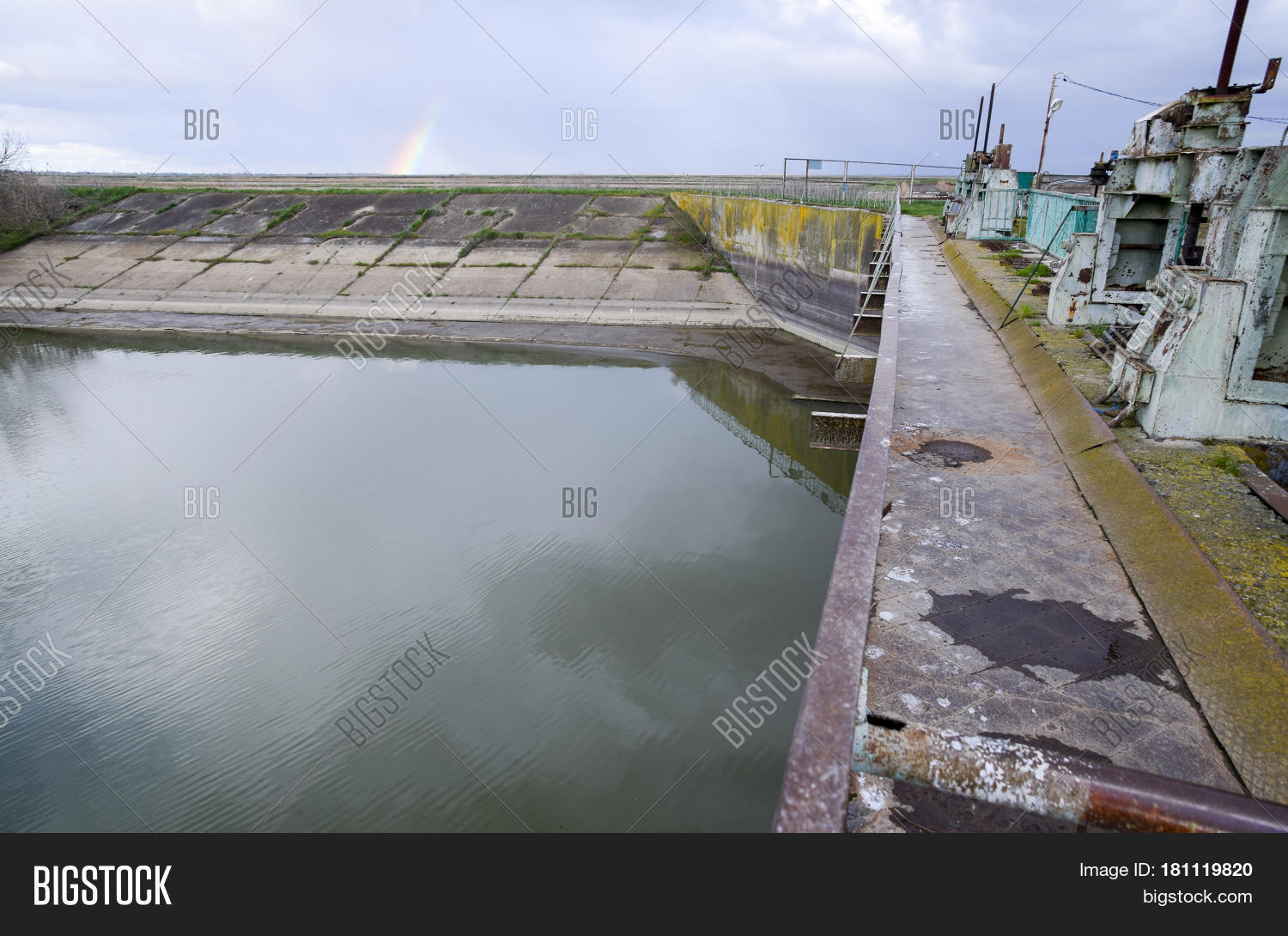 Valves Opening Pipes Image & Photo (Free Trial) | Bigstock