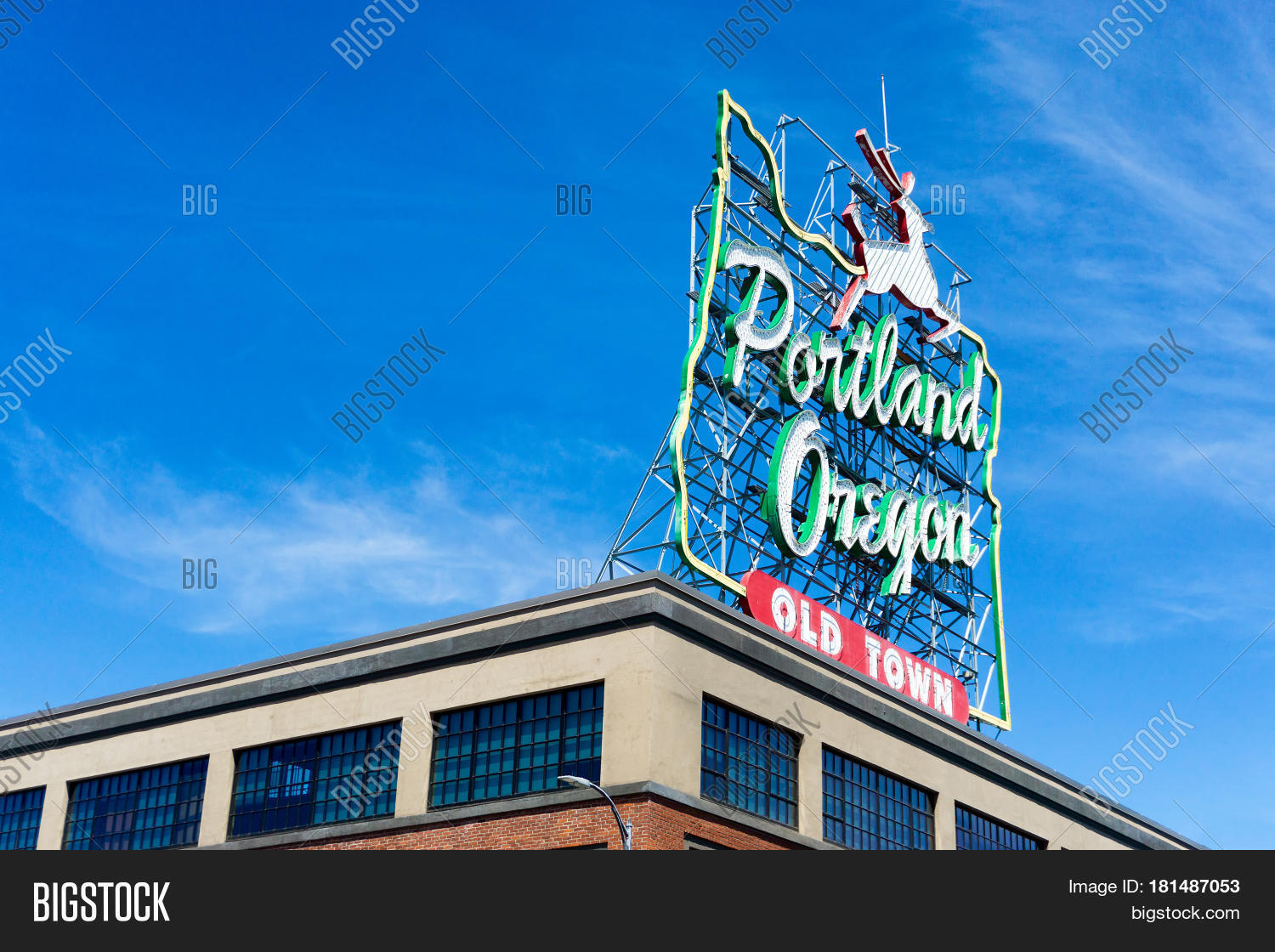 Iconic Portland Oregon Image & Photo (Free Trial) | Bigstock