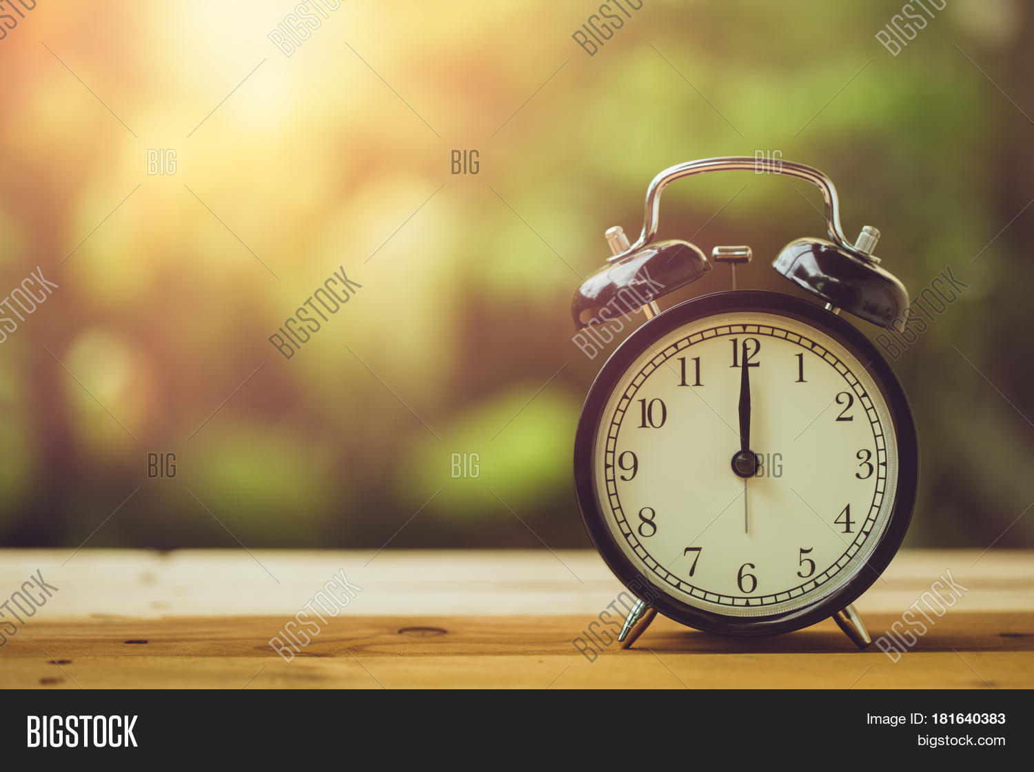 12 O'clock Retro Clock Image & Photo (Free Trial) | Bigstock