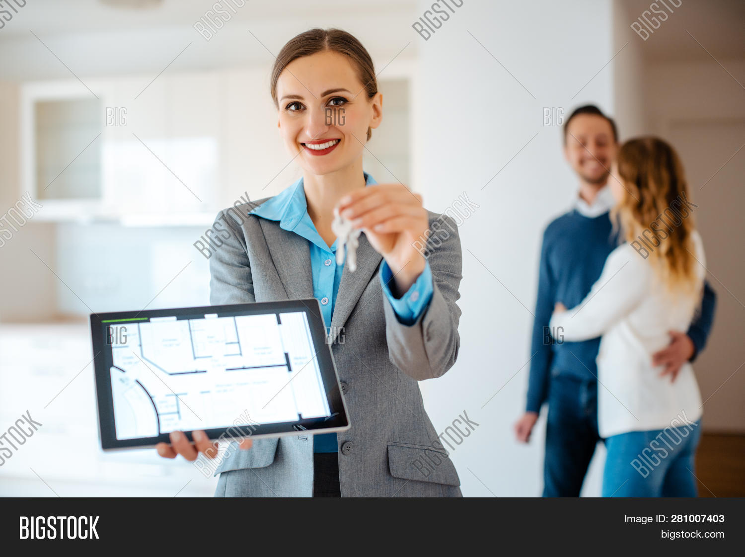 Realtor Showing Home Image & Photo (Free Trial) | Bigstock