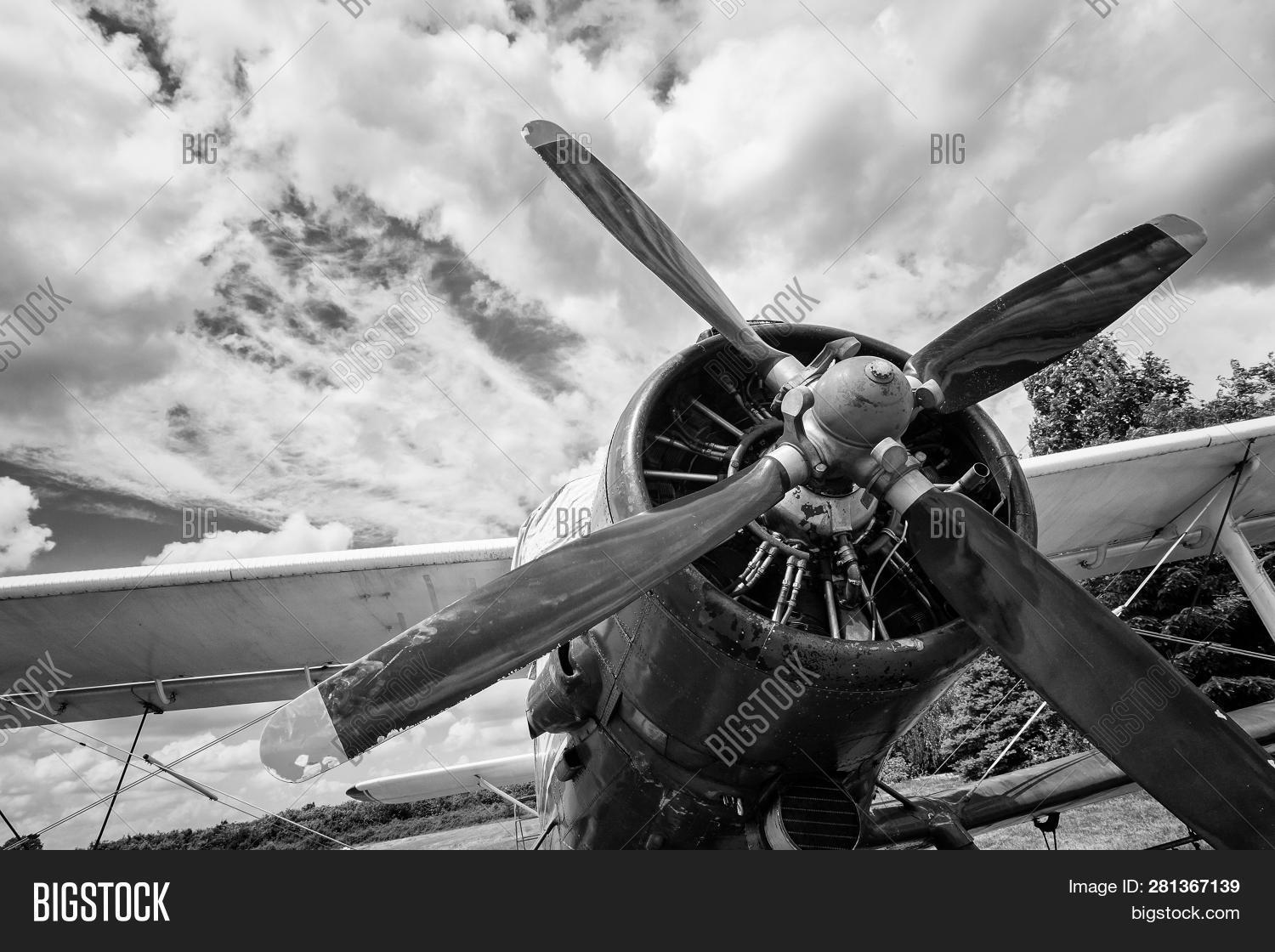 Close Old Airplane Image & Photo (Free Trial) | Bigstock