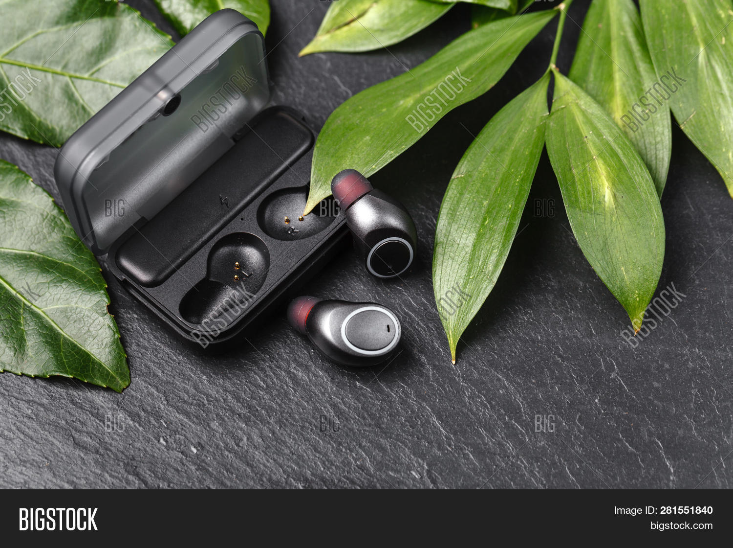 Wireless Bluetooth Image & Photo (Free Trial) | Bigstock