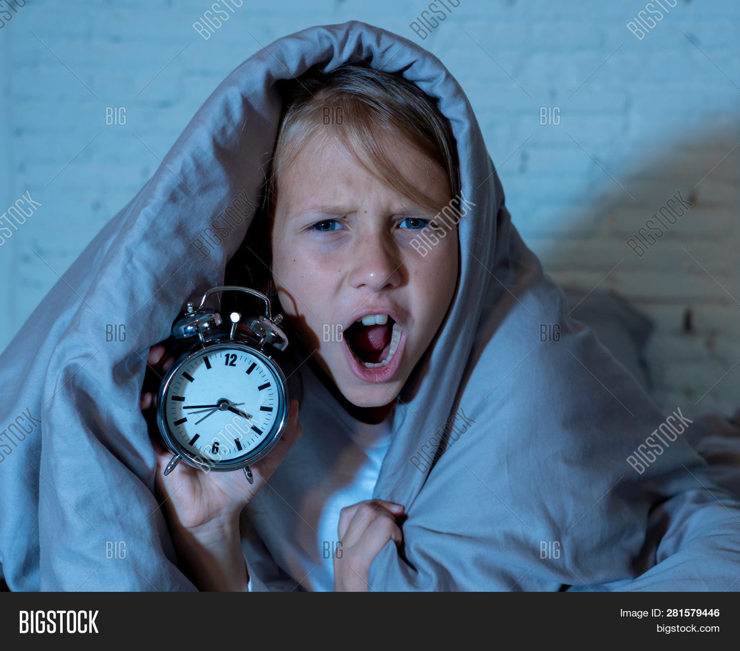 Little Girl Bed Awake Image & Photo (Free Trial) | Bigstock