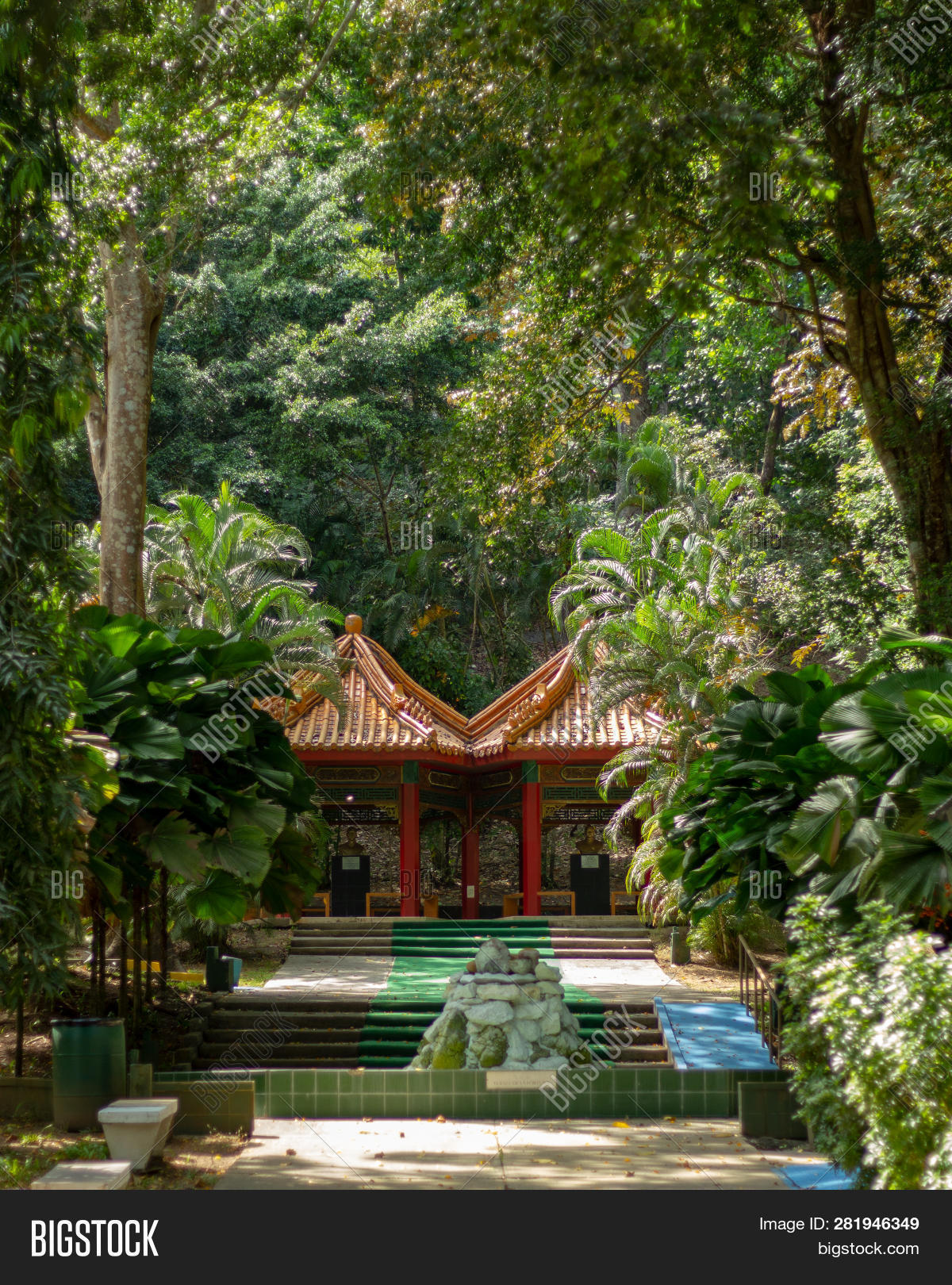 Chinese-panamanian Image & Photo (Free Trial) | Bigstock