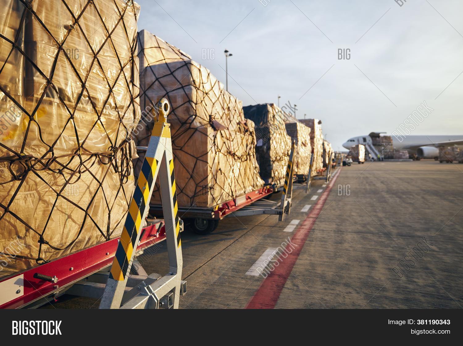 Loading Cargo Image & Photo (Free Trial) | Bigstock