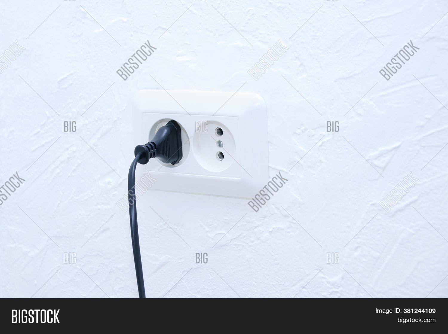 Black Plug Electrical Image & Photo (Free Trial) | Bigstock