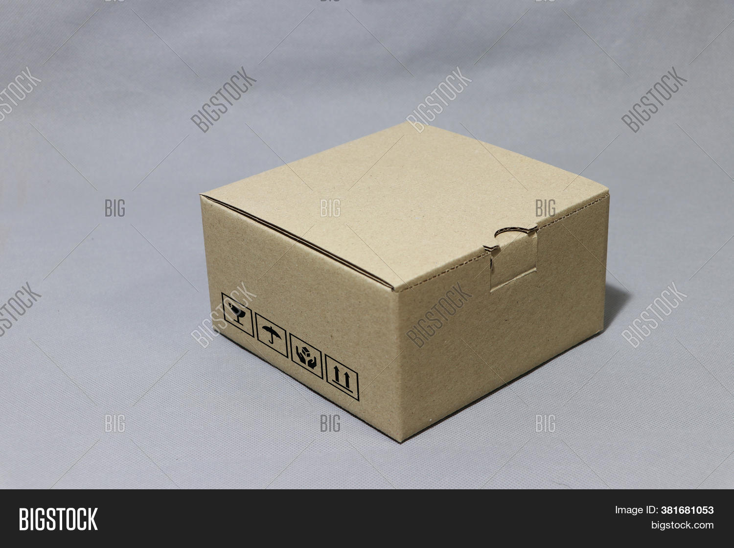 Brown Carton Box Image & Photo (Free Trial) | Bigstock