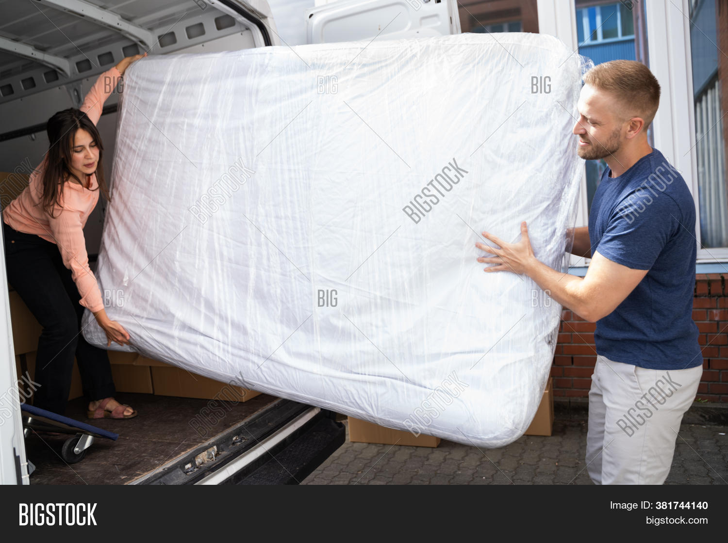Couple Unloading Image & Photo (Free Trial) | Bigstock