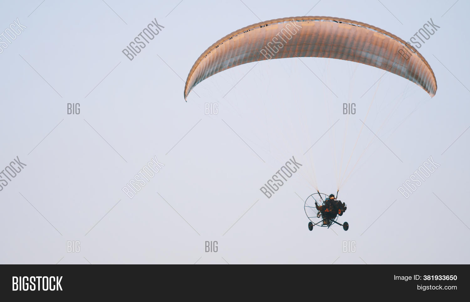 Paramotor Tandem Image & Photo (Free Trial) | Bigstock