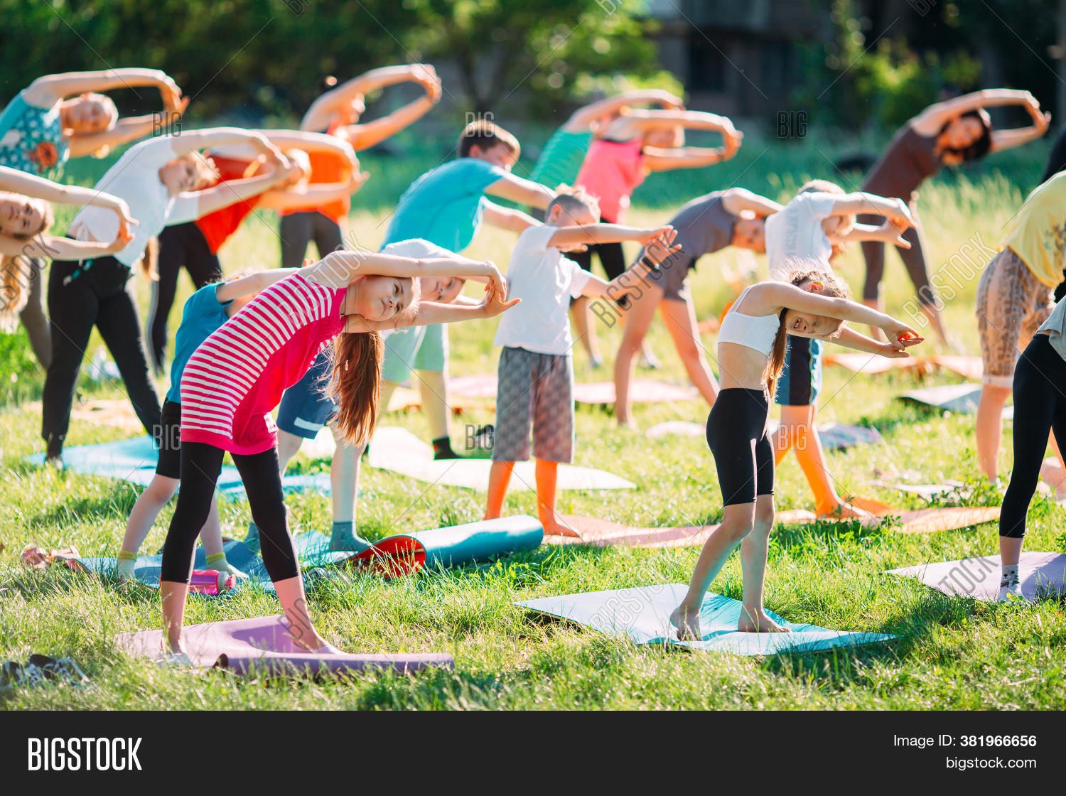 Yoga Classes Outside Image & Photo (Free Trial) | Bigstock