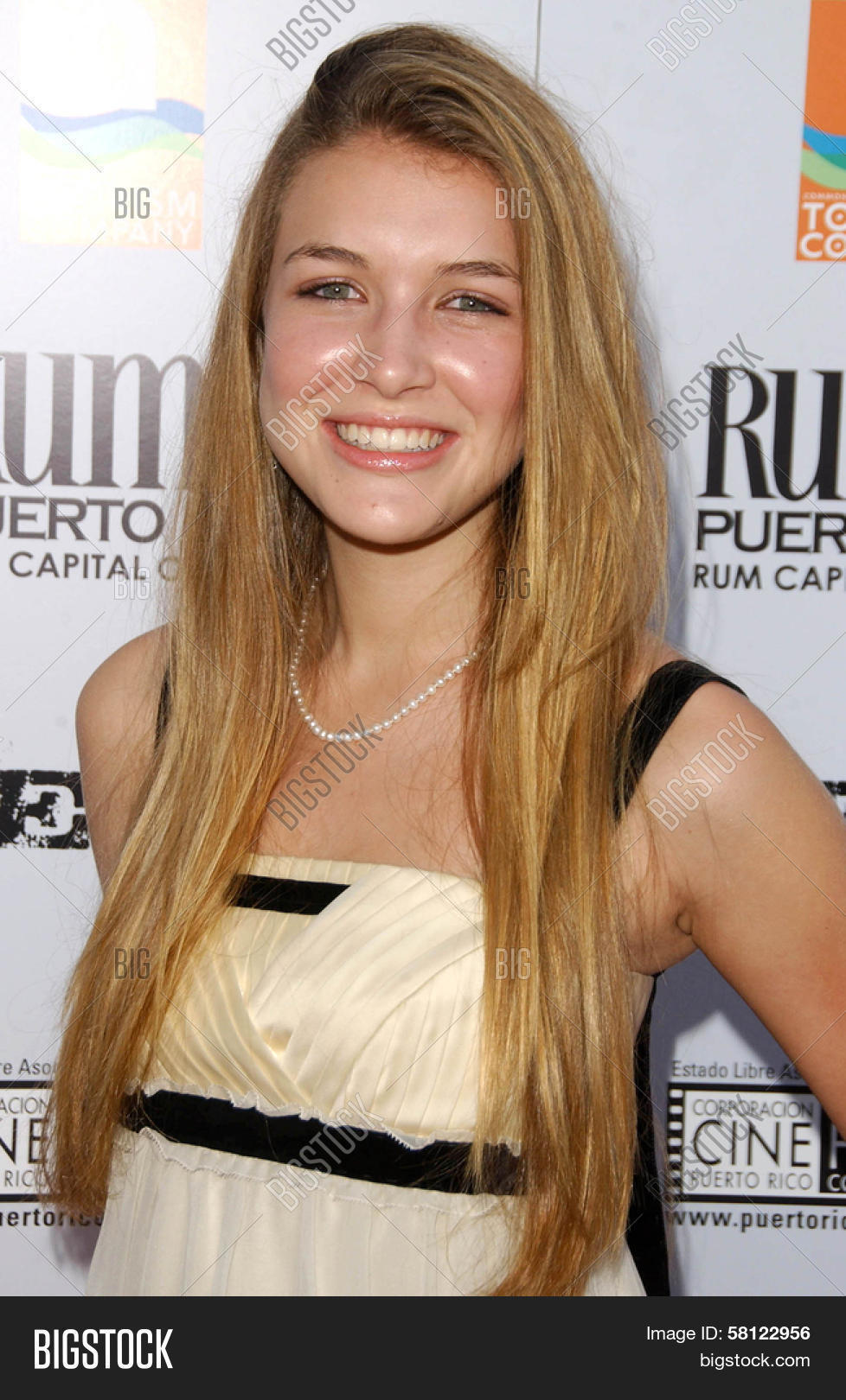 Nathalia Ramos Los Image & Photo (Free Trial) | Bigstock