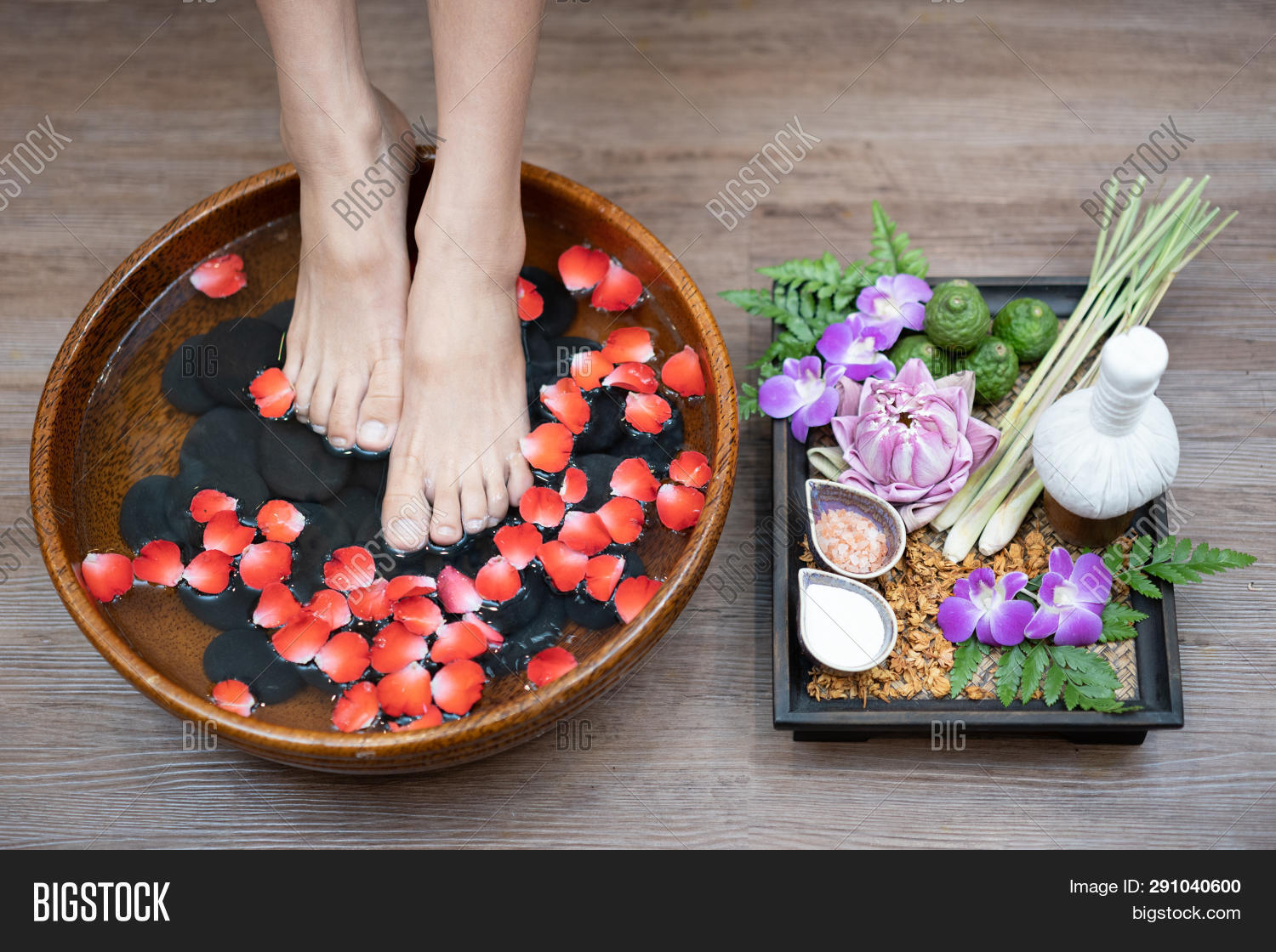 Female Feet Spa Image & Photo (Free Trial) | Bigstock