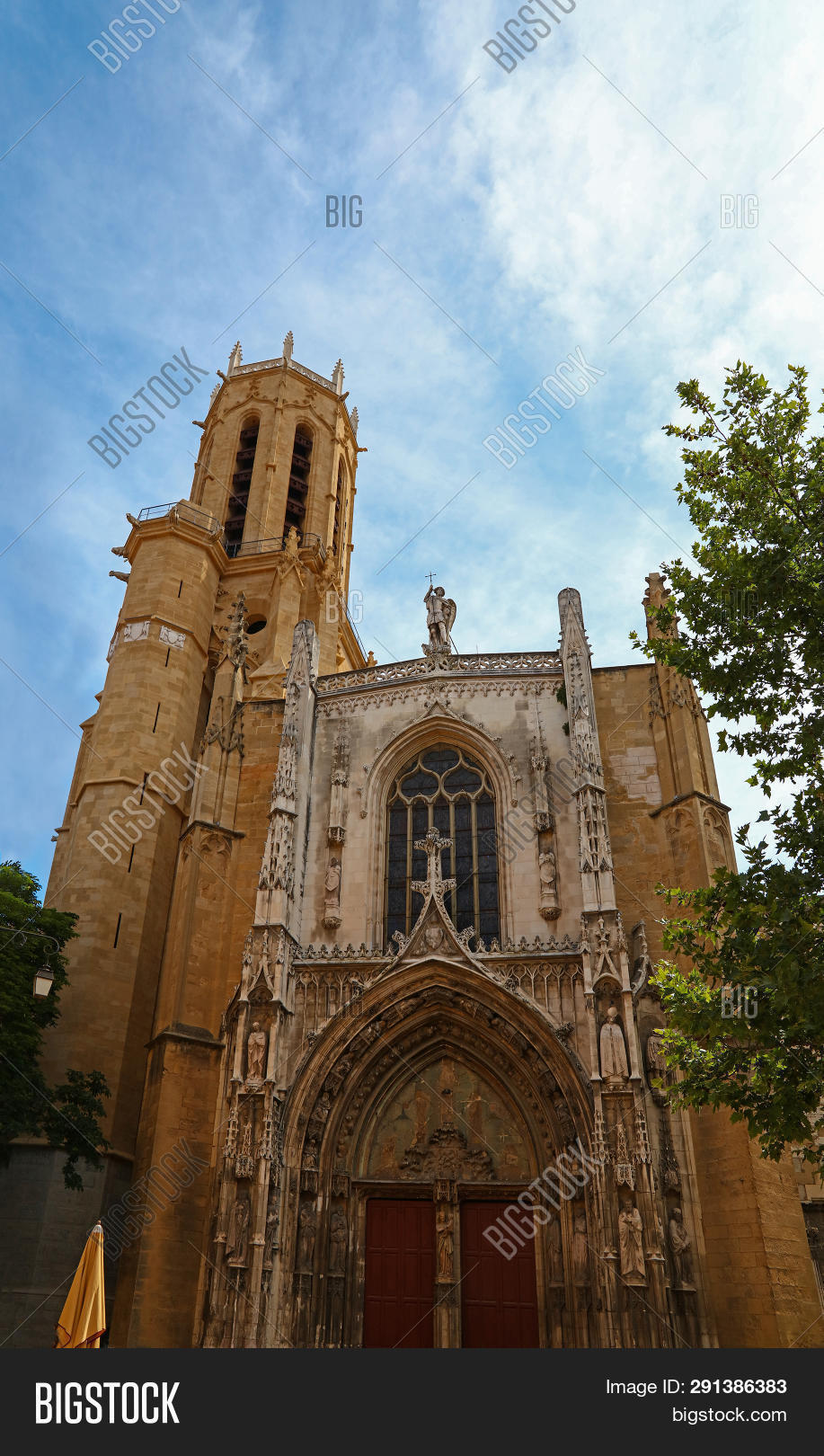 Front View Famous Aix Image & Photo (Free Trial) | Bigstock