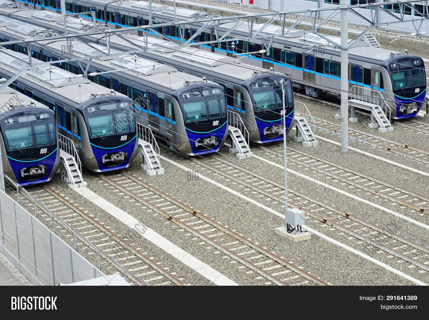 Mrt Train Set Arrives Image & Photo (Free Trial) | Bigstock