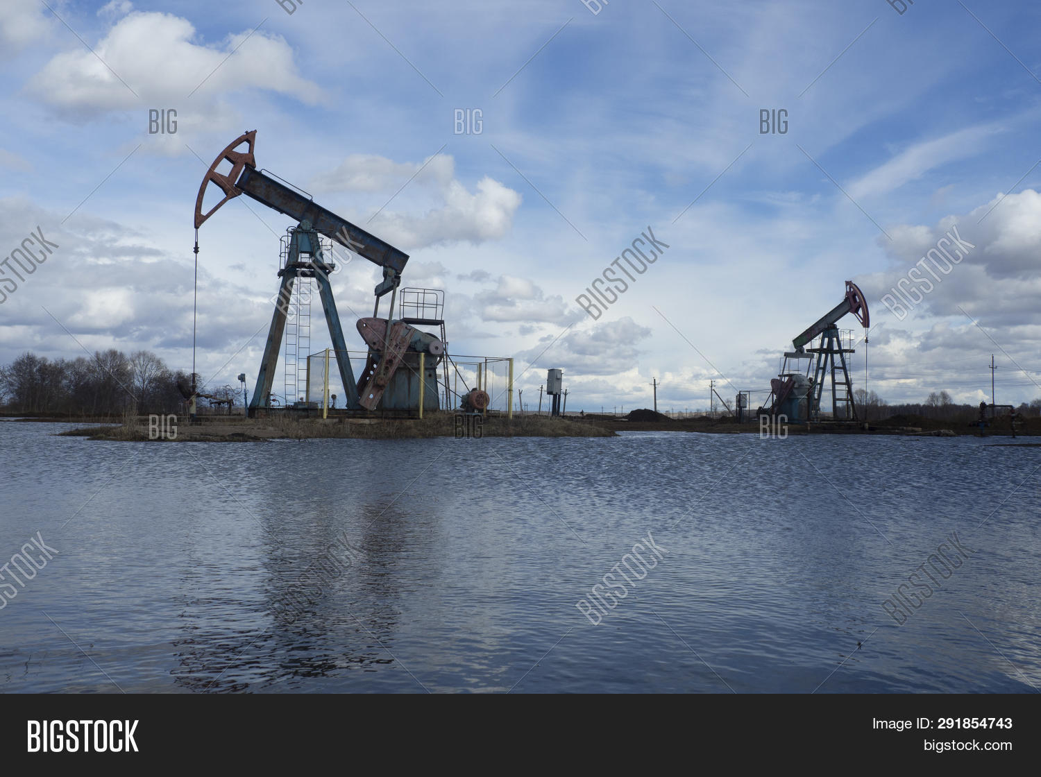 Beam Pumping Unit Image & Photo (Free Trial) | Bigstock