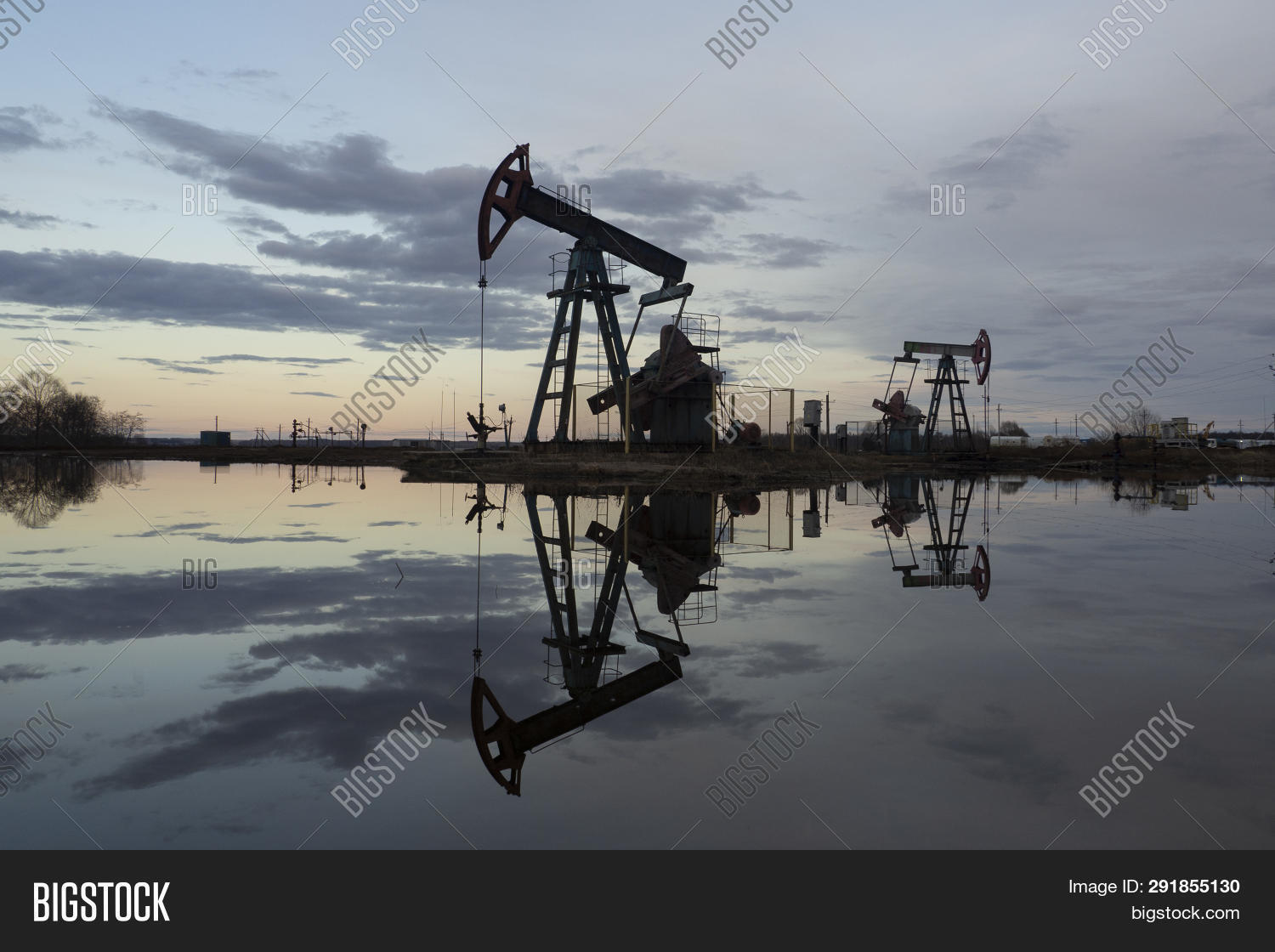 Beam Pumping Unit Image & Photo (Free Trial) | Bigstock