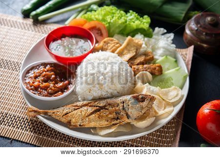 Fried Mackerel Fish Image & Photo (Free Trial) | Bigstock