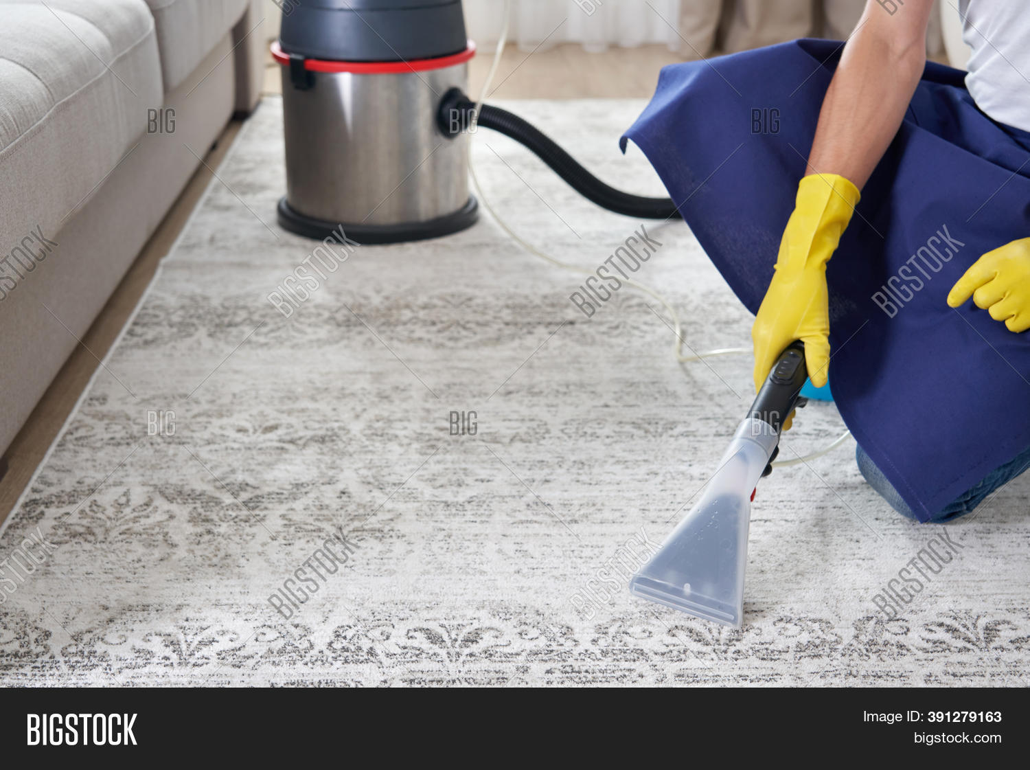Man Cleaning Carpet Image & Photo (Free Trial) | Bigstock