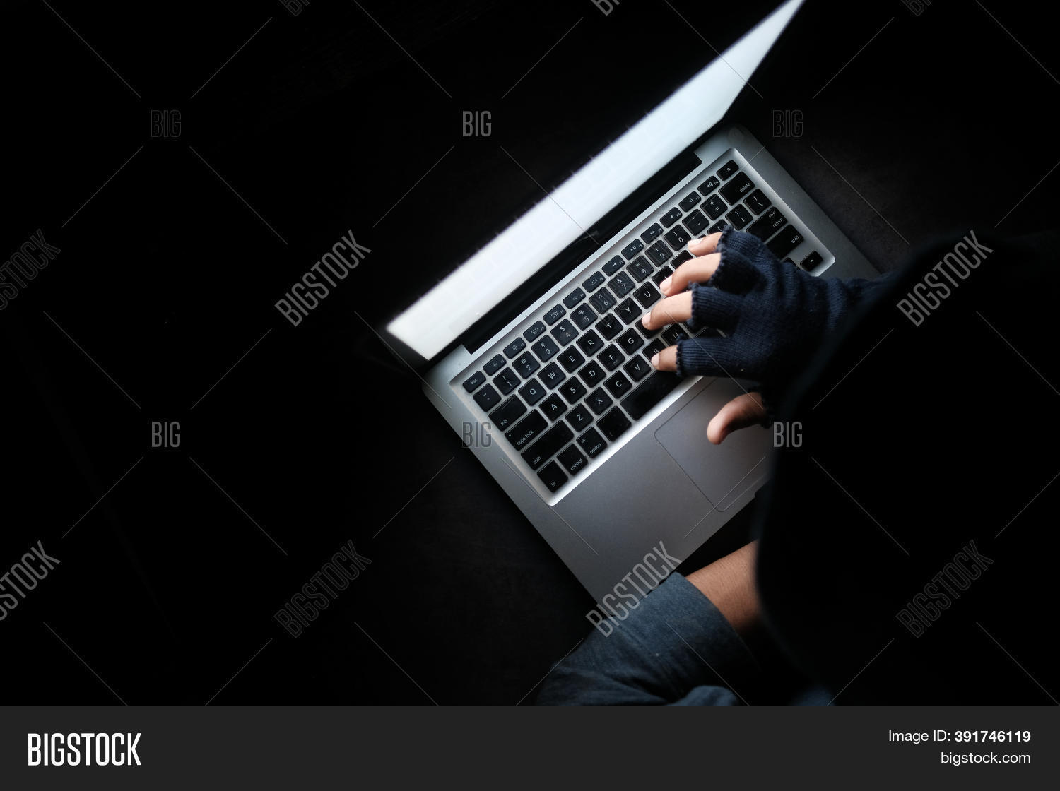 Hacker Hand Stealing Image & Photo (Free Trial) | Bigstock