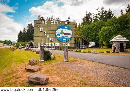 FORKS, WASHINGTON - Image & Photo (Free Trial) | Bigstock