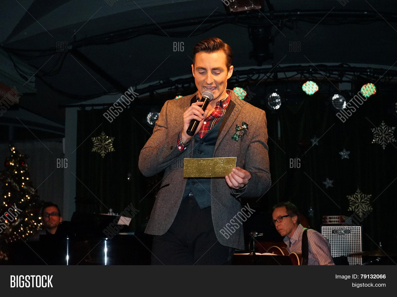 LOS ANGELES - DEC11: Image & Photo (Free Trial) | Bigstock