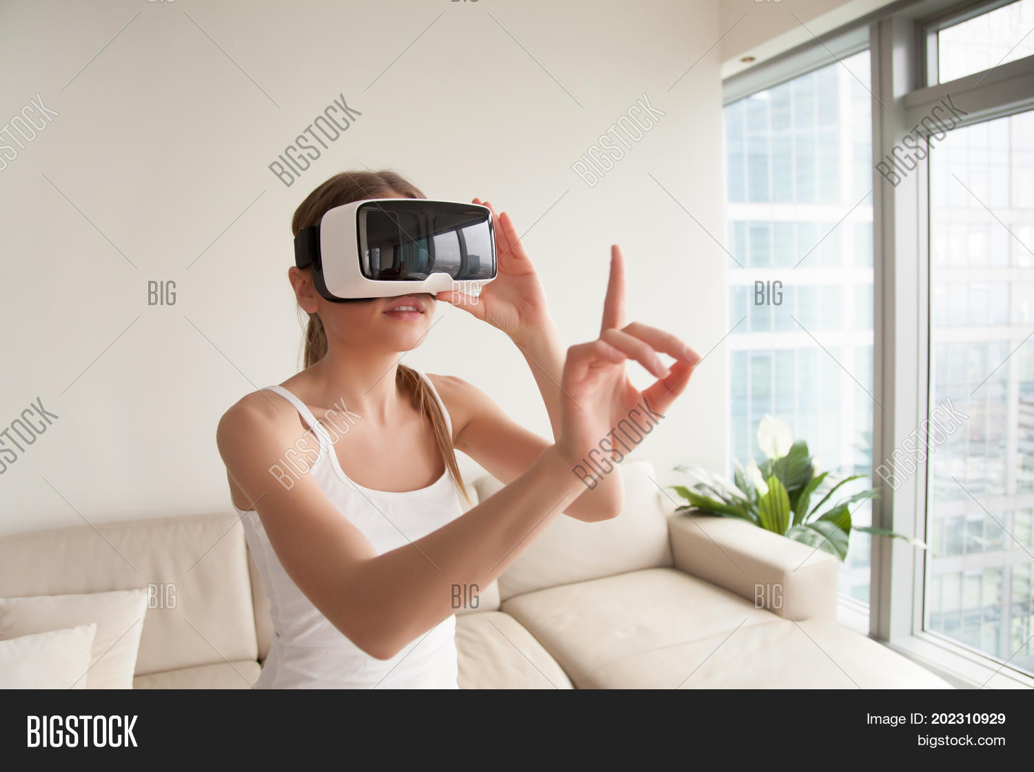 Woman Virtual Reality Image & Photo (Free Trial) | Bigstock