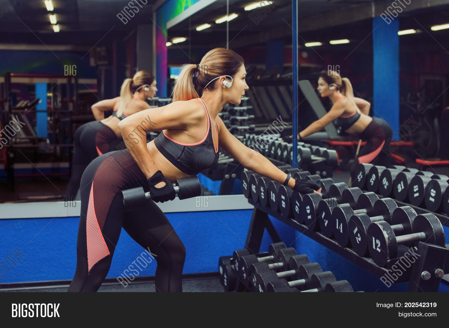 Slim Bodybuilder Girl Image & Photo (Free Trial) | Bigstock