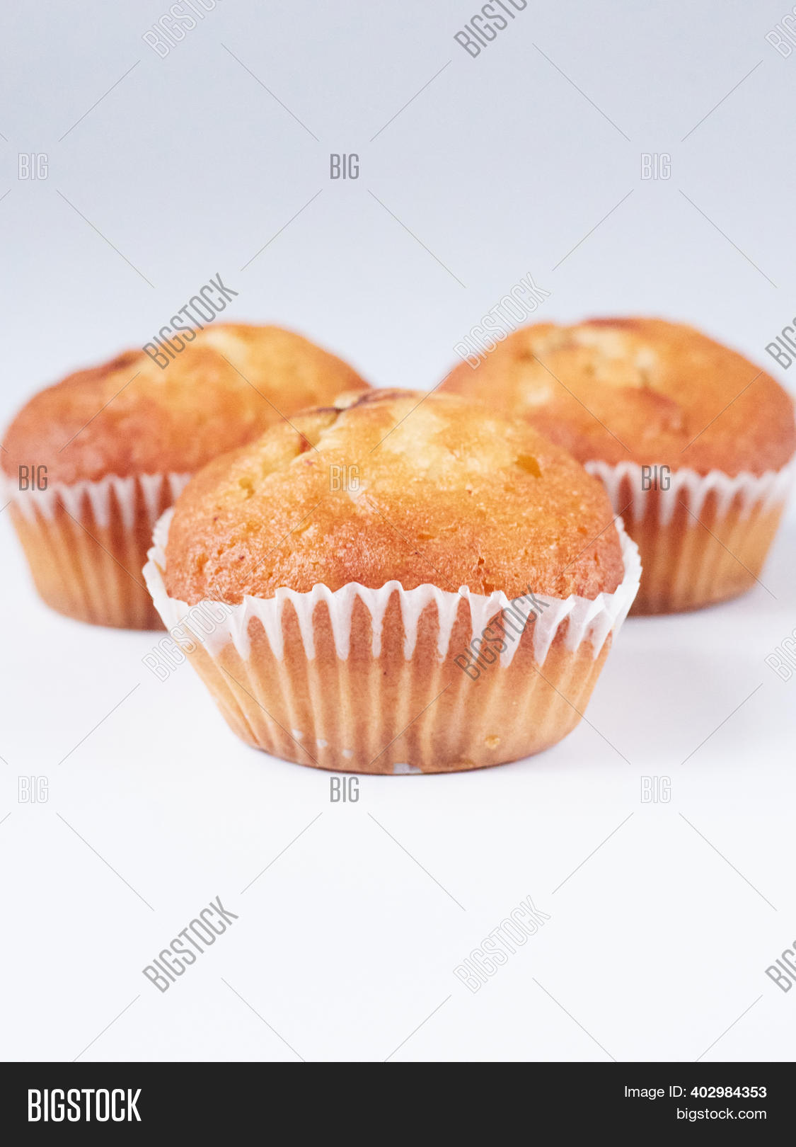 Imagen y foto Three Muffins (prueba gratis) | Bigstock