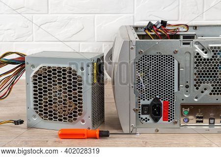 Imagen y foto Old Faulty Power (prueba gratis) | Bigstock