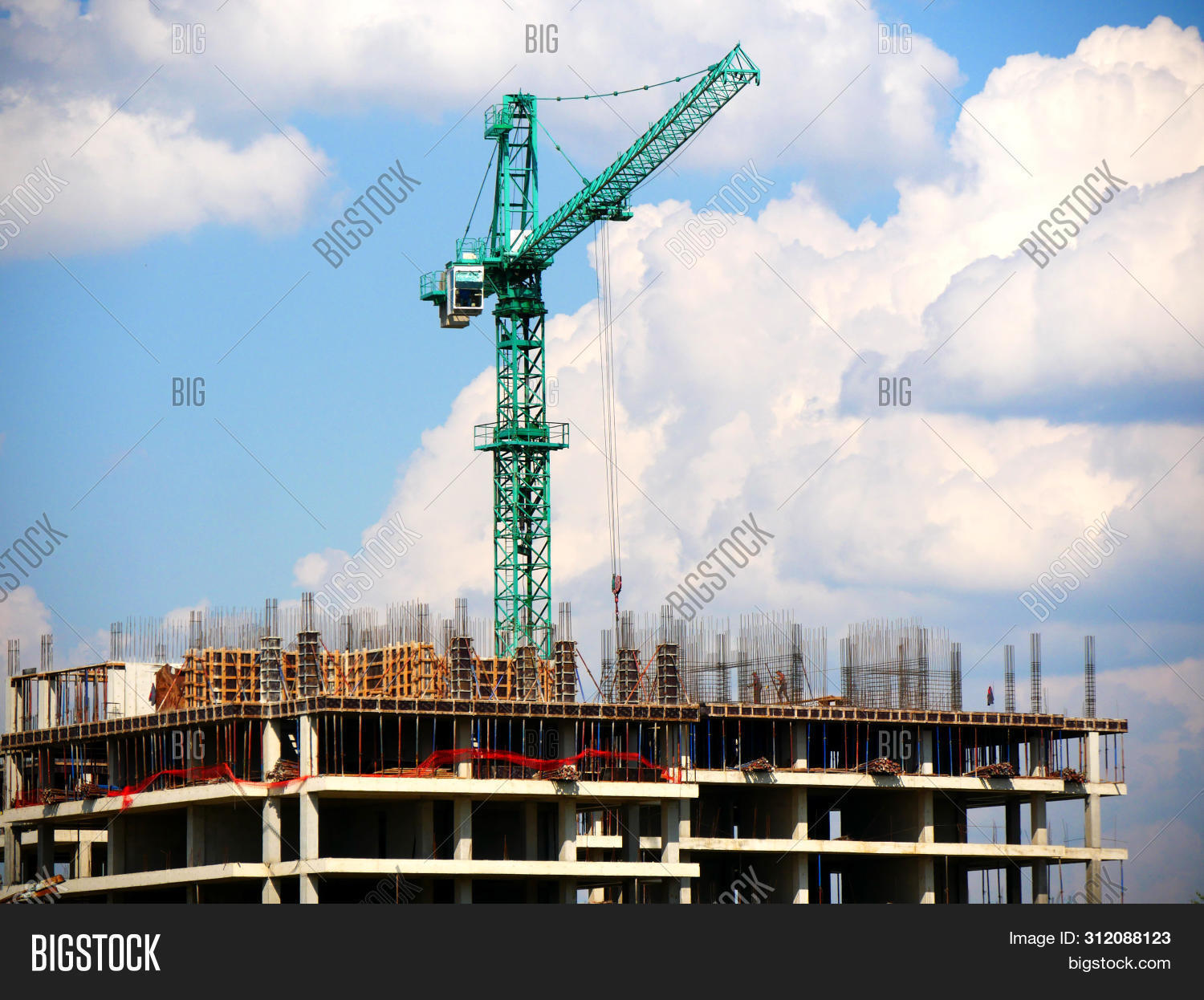 Hoisting Crane Image & Photo (Free Trial) | Bigstock