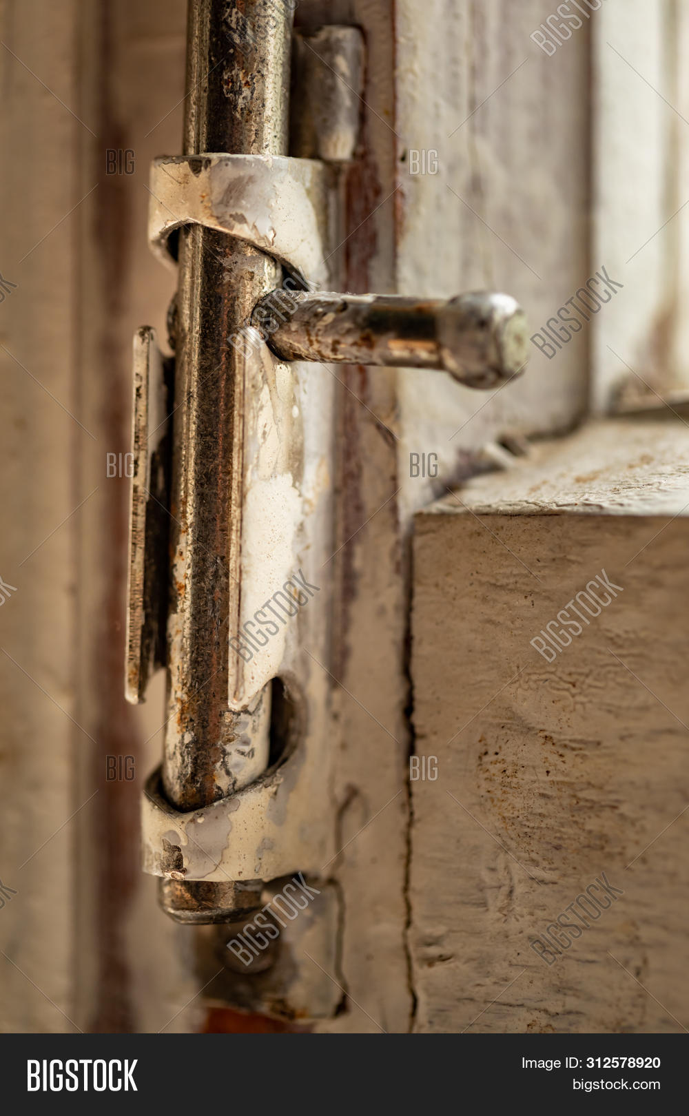 Old Metal Lock On Image & Photo (Free Trial) | Bigstock