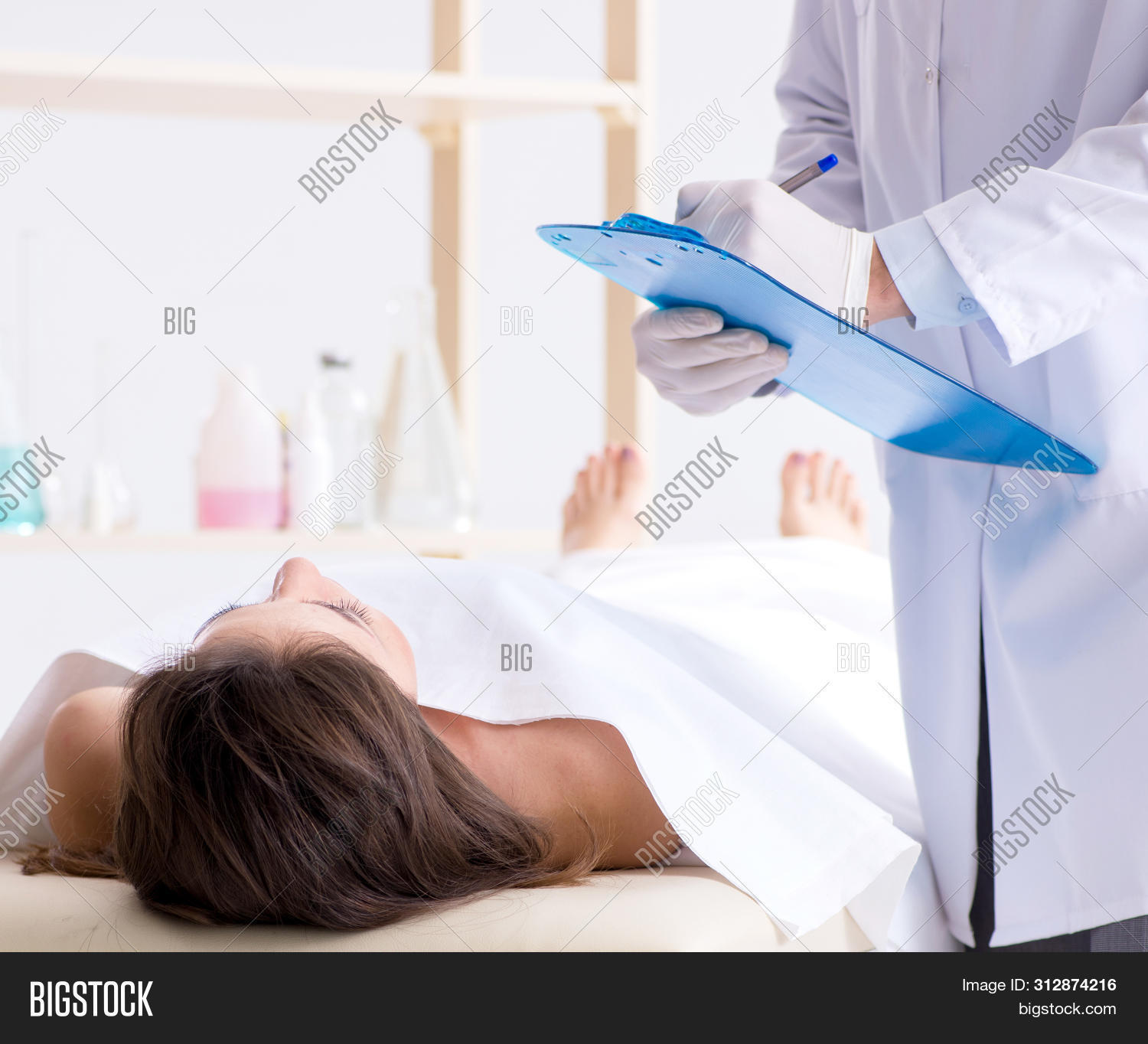 Police Coroner Image & Photo (Free Trial) | Bigstock