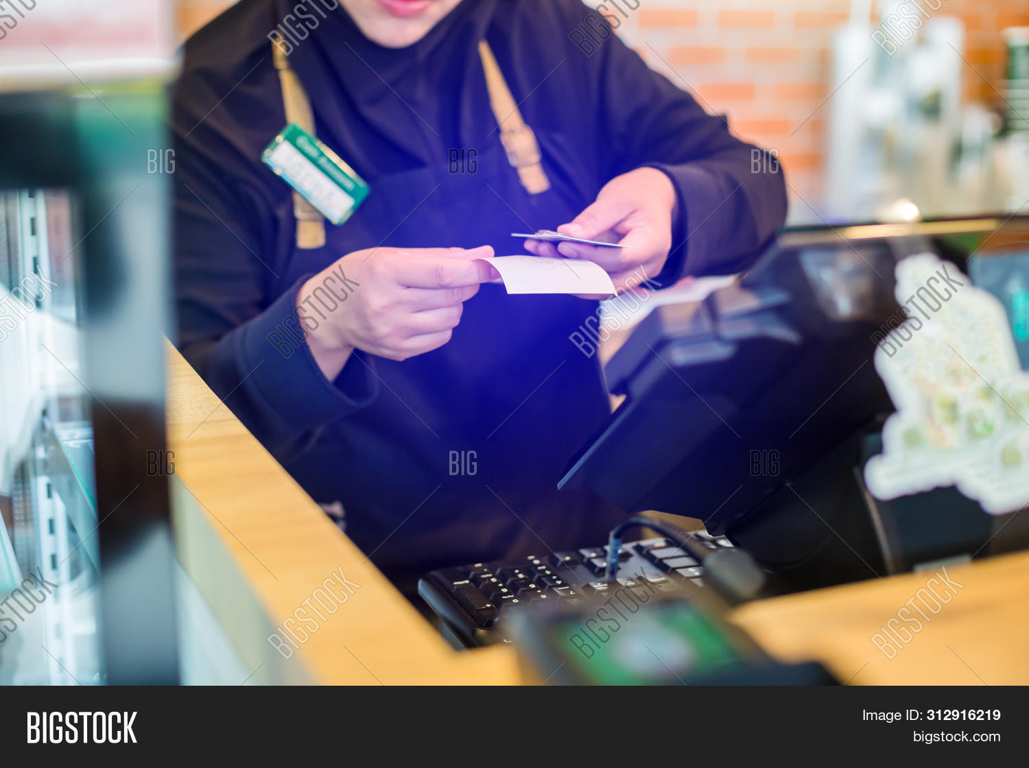 Cashier Take Banknote Image & Photo (Free Trial) | Bigstock