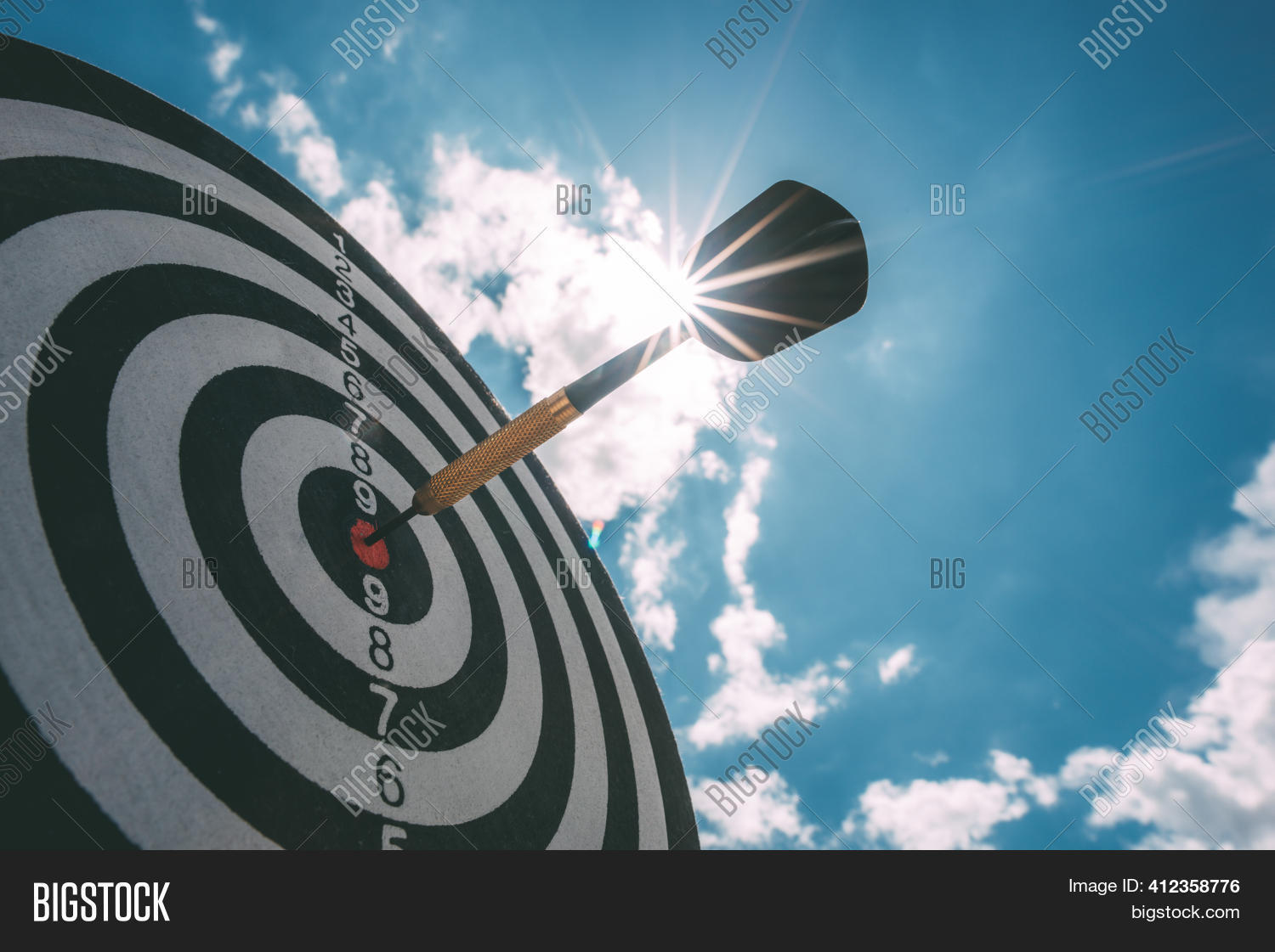 Bullseye Target Image & Photo (Free Trial) | Bigstock