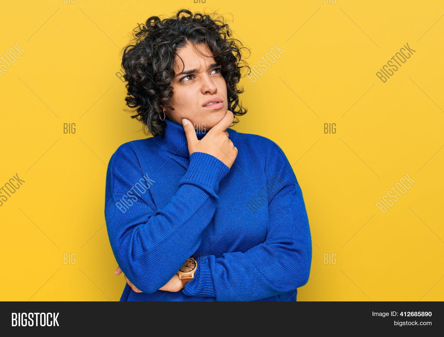 Young Hispanic Woman Image & Photo (Free Trial) | Bigstock