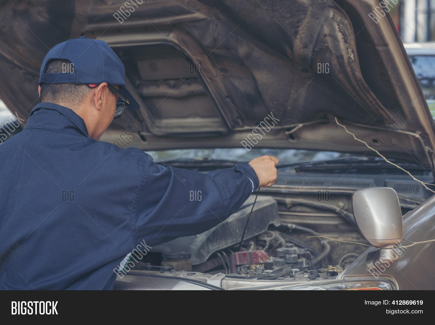 Mechanic Car Service Image & Photo (Free Trial) | Bigstock