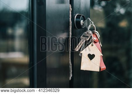 House Key Door Open Image & Photo (Free Trial) | Bigstock