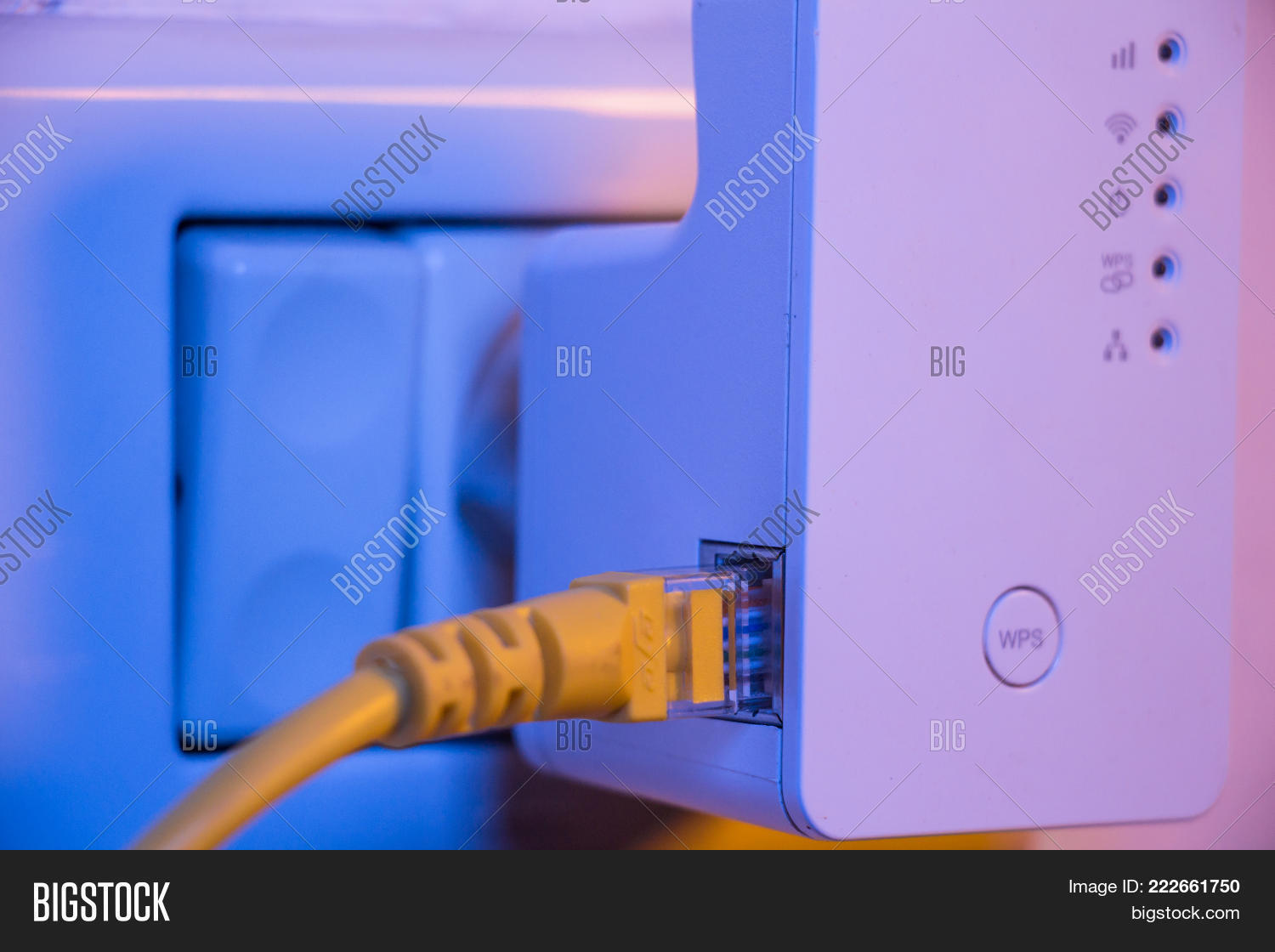 Wifi Extender Image & Photo (Free Trial) | Bigstock