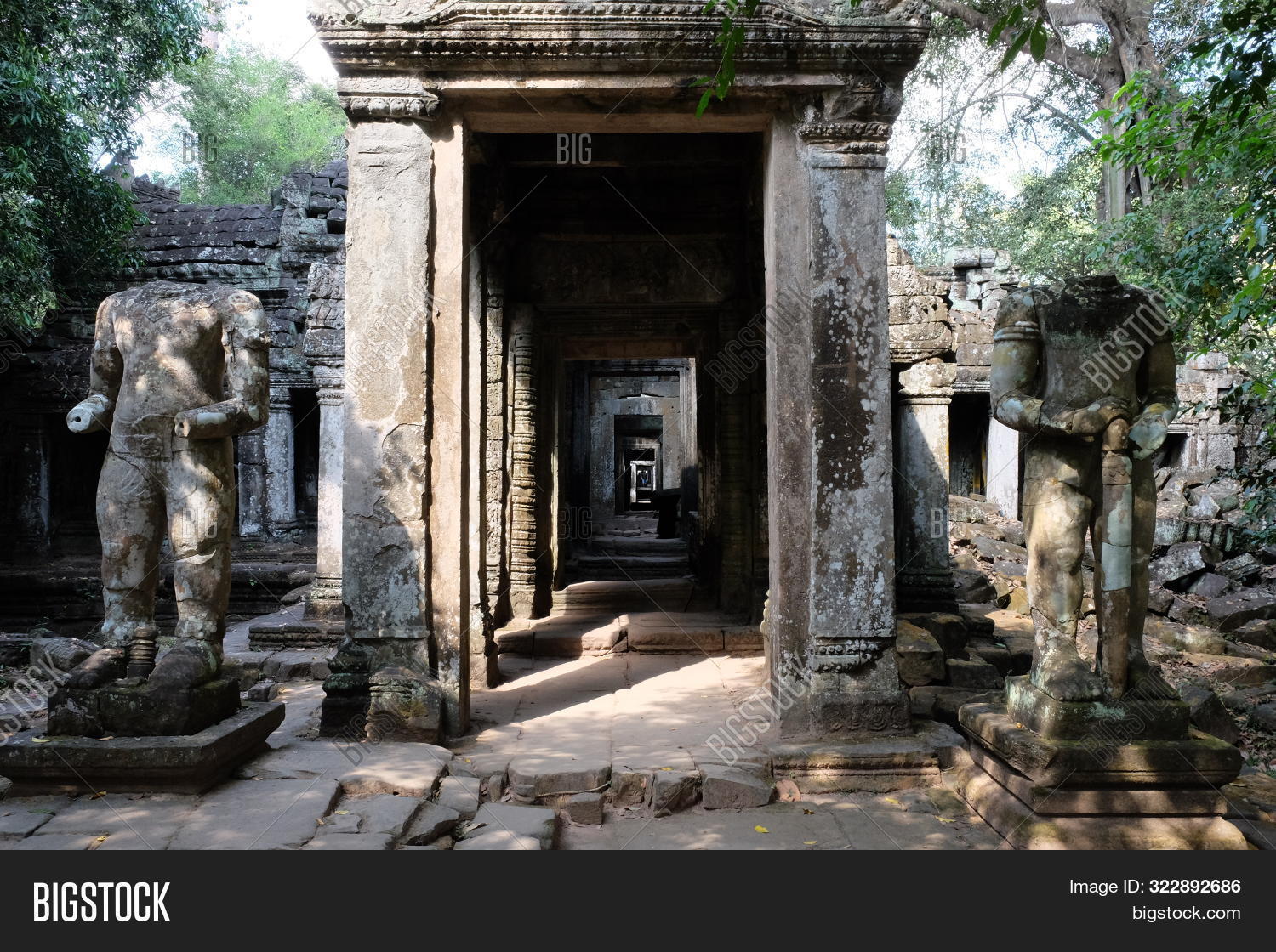 Medieval Stone Statue Image & Photo (Free Trial) | Bigstock
