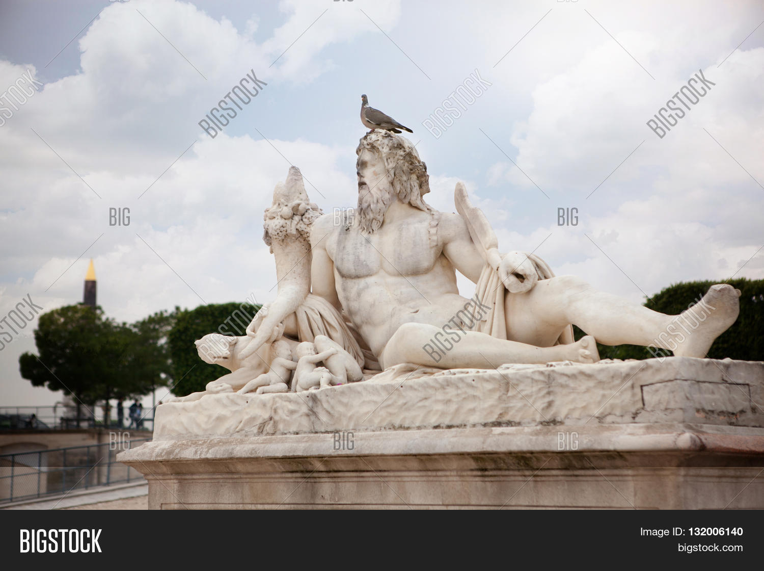 Statue Le Tibre Image & Photo (Free Trial) | Bigstock