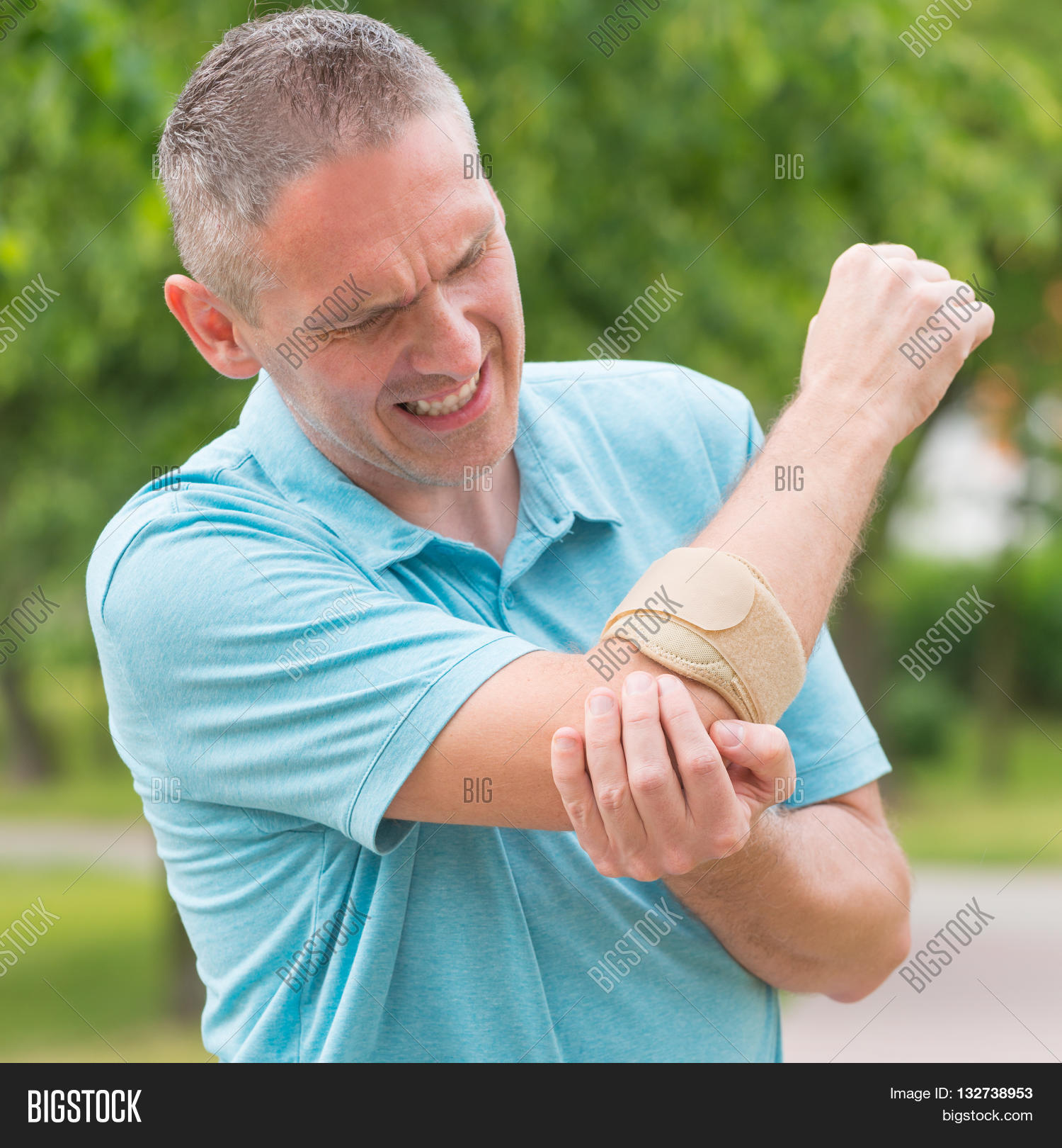 Man Wearing Elbow Image & Photo (Free Trial) | Bigstock