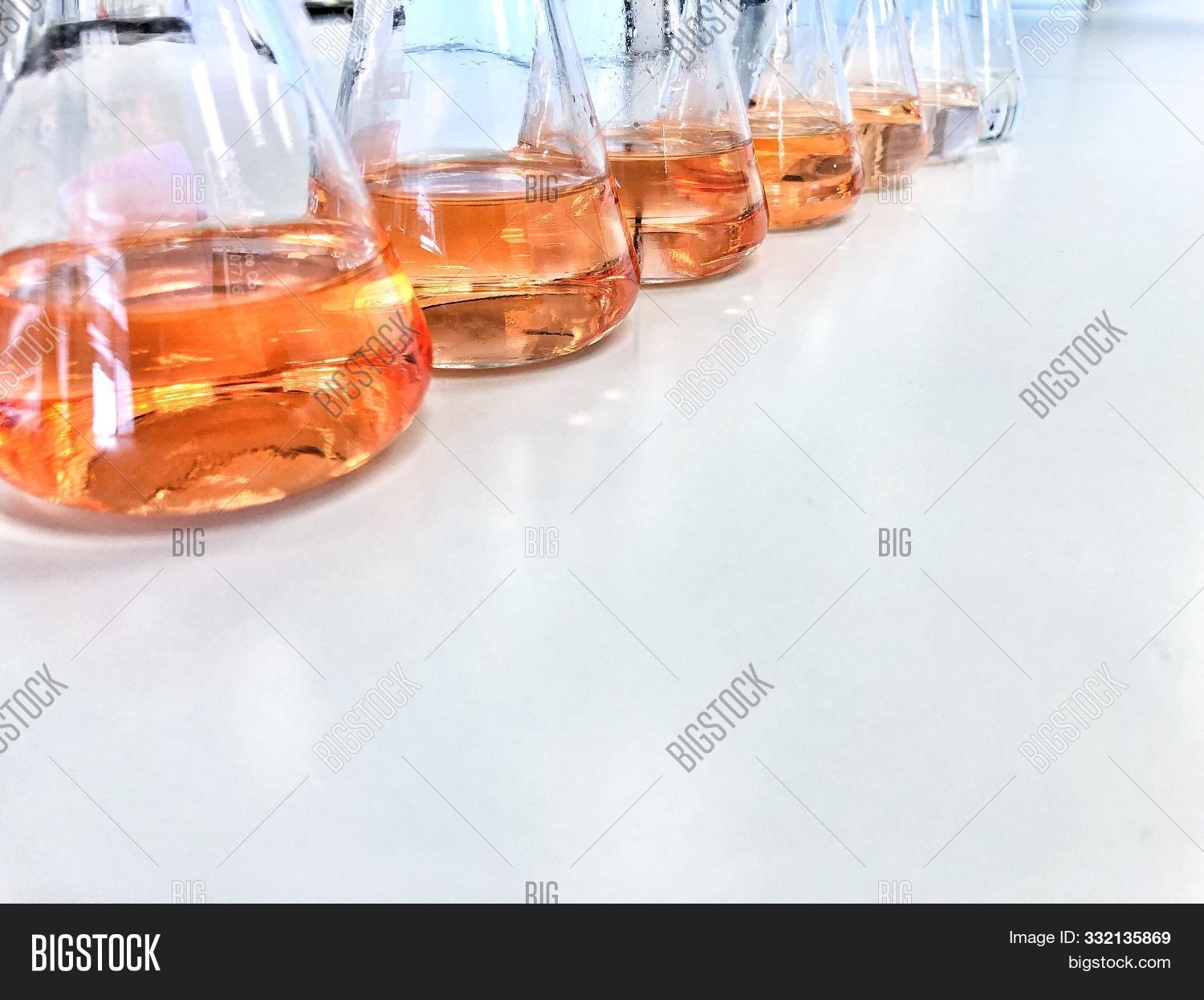 Erlenmeyer Conical Image & Photo (Free Trial) | Bigstock
