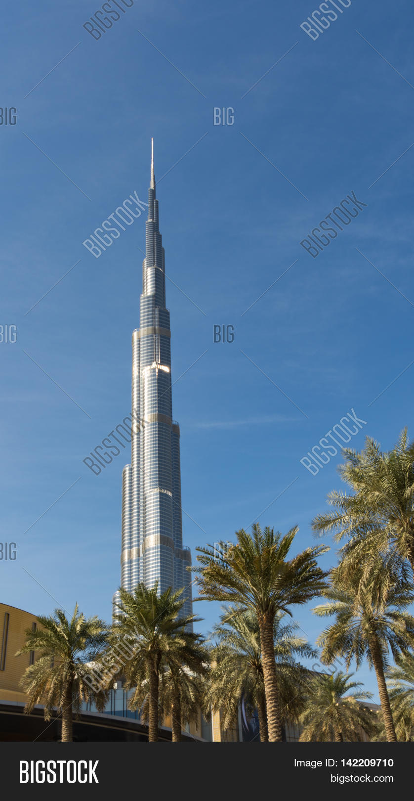 Burj K. Tallest 图片和照片（免费试用） | Bigstock