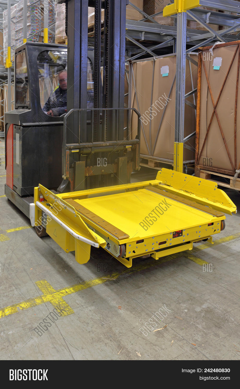 Pallet Shuttle Robot Image & Photo (Free Trial) | Bigstock