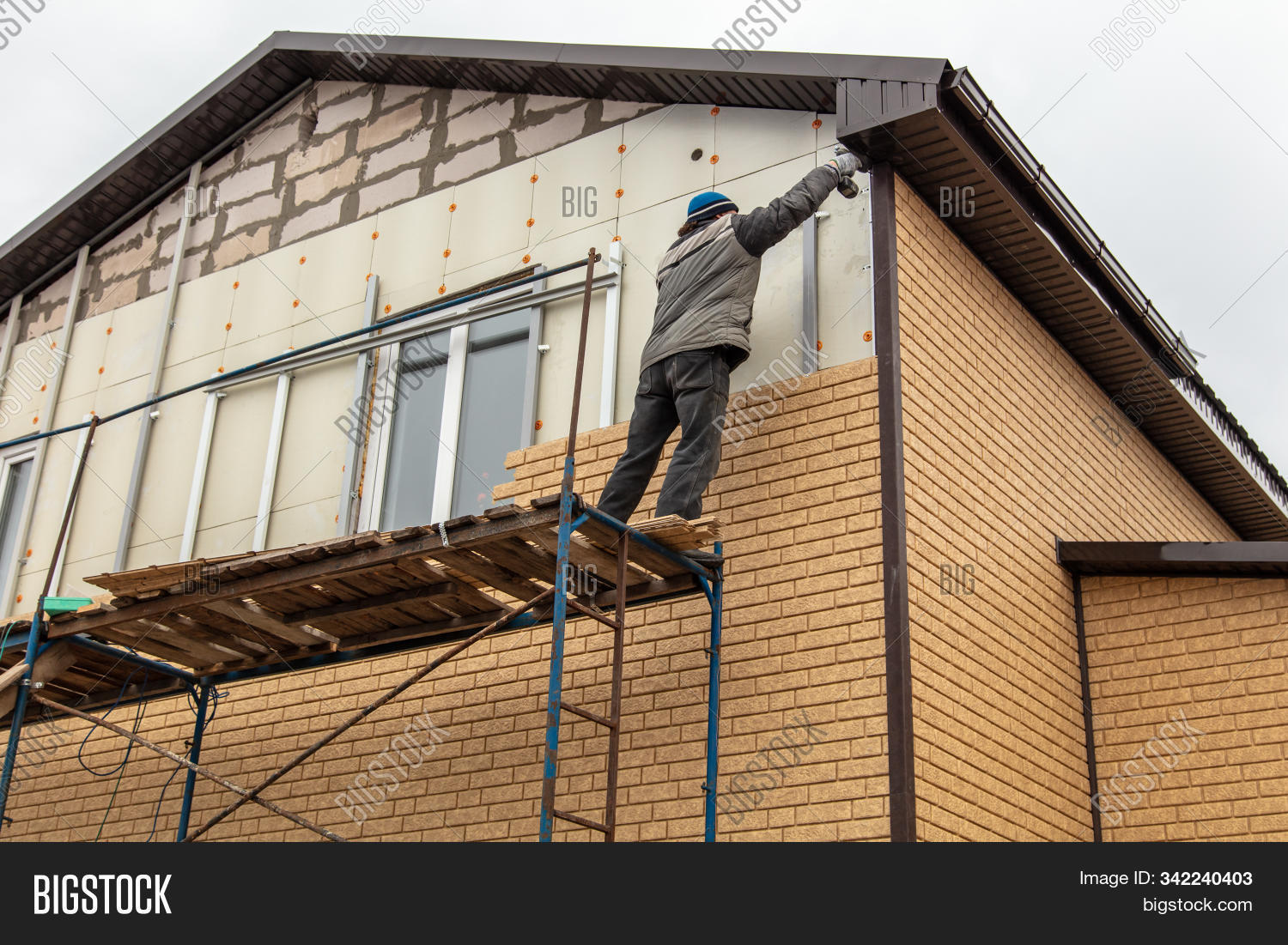 Installation Siding On Image & Photo (Free Trial) | Bigstock