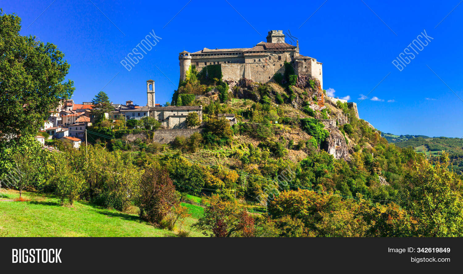 "Castello Di Bardi" - Image & Photo (Free Trial) | Bigstock